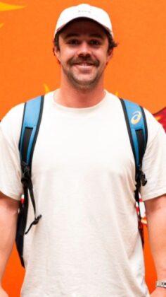 Travis Head Bio: Age, Height , Family, Stats, Jersey Number, IPL Salary ...