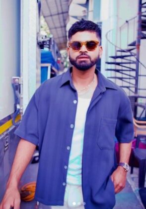Shreyas Iyer Bio: Age, Height, Early Life, Family, Stats, IPL Salary ...